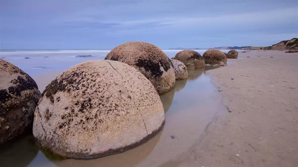 Mystery Of The Spherical Rock Gardens On Moeraki Coast - NewsBreak