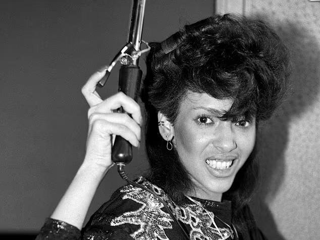 Etterlene DeBarge dead at 88: Legendary gospel singer and matriarch of ...