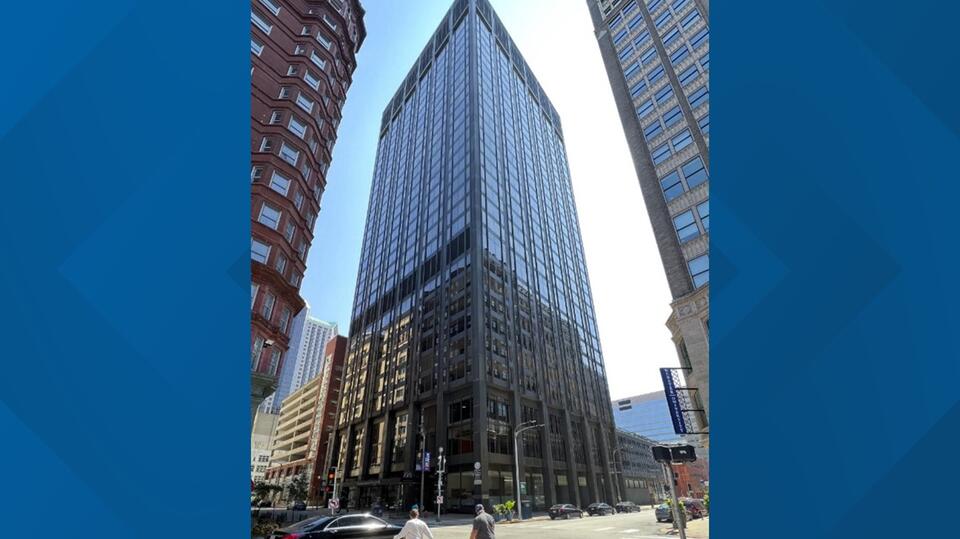 'Iconic' downtown St. Louis skyscraper is for sale - NewsBreak