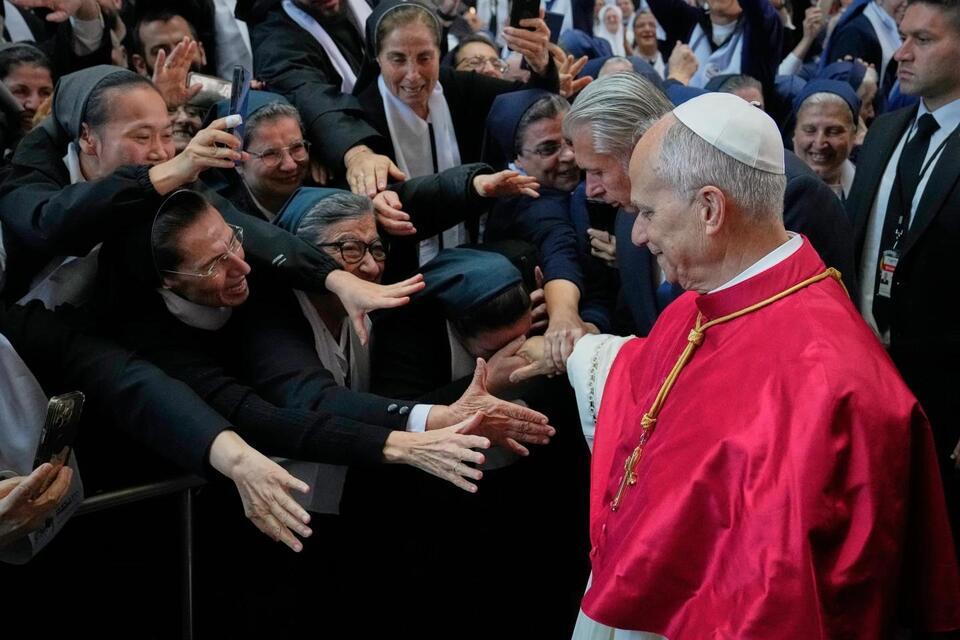Pope in Lebanon asks for 'divine gift of peace' alongside country's ...
