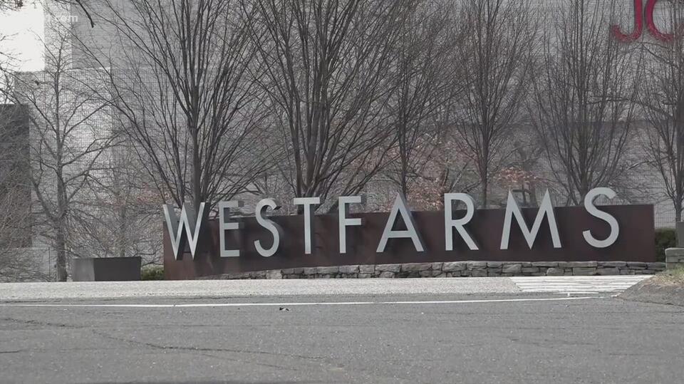 Connecticut man is charged with 2024 armed robbery at Westfarms Mall ...