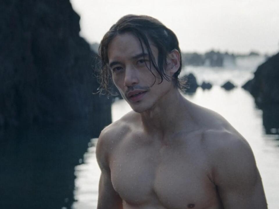 The Dark Side has never been more seductive than Manny Jacinto in The ...