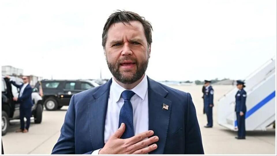 ‘Painful to Watch’: JD Vance Loses It at Air Force Graduation — His ...