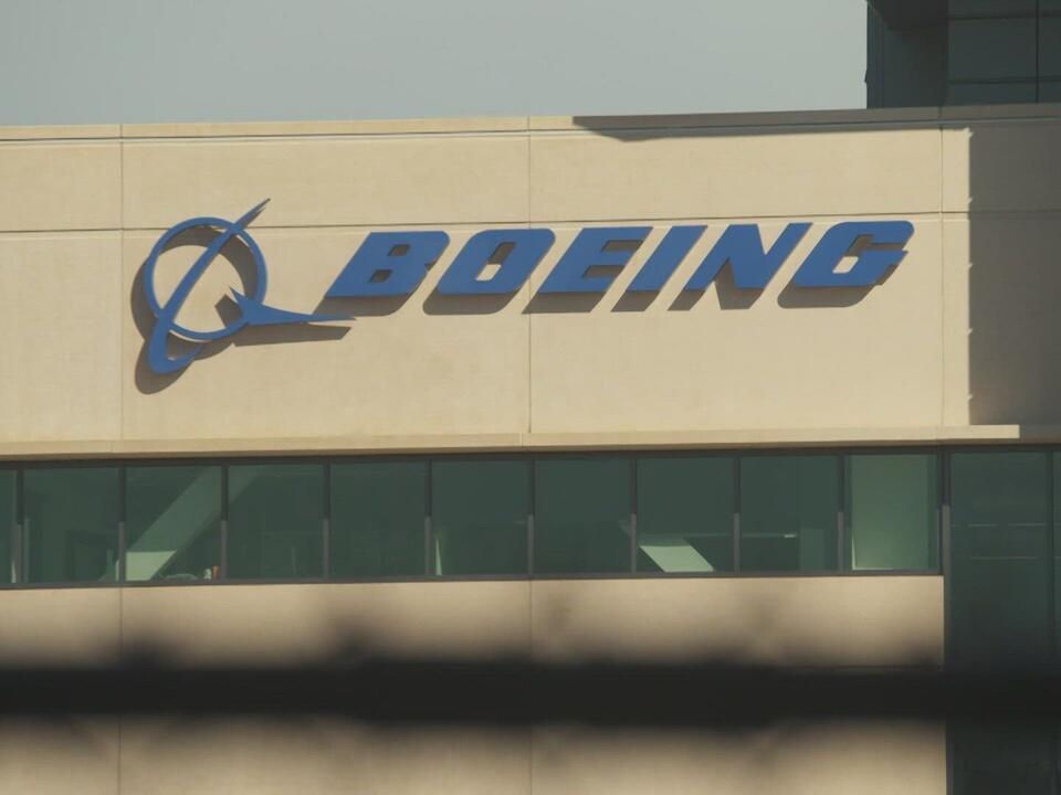 Boeing has no comment on potential credit downgrade, suggestions it ...