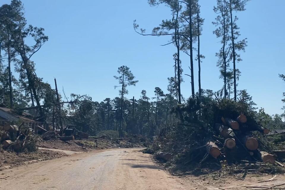 Hurricane Helene debris removal gets started early in Augusta - NewsBreak