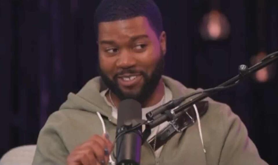 Khalid Admits being "Outed" as a Gay Man Was "Embarrassing" - NewsBreak