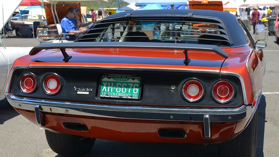 Muscle cars with window louvers: Business up front, party out back ...