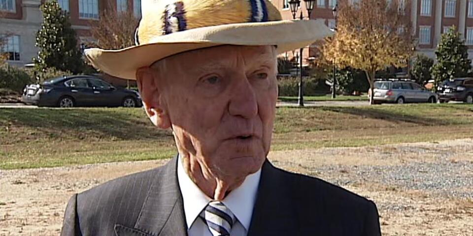 North Carolina businessman David Murdock dies at 102 - NewsBreak