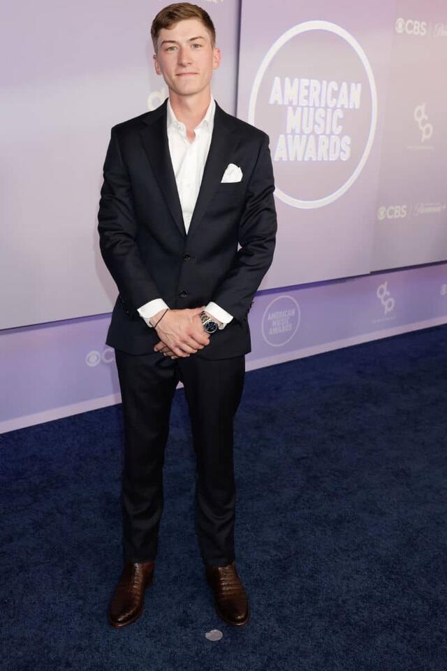 Sam Barber Earns Breakthrough Country Artist Award at 2026 AMAs - NewsBreak