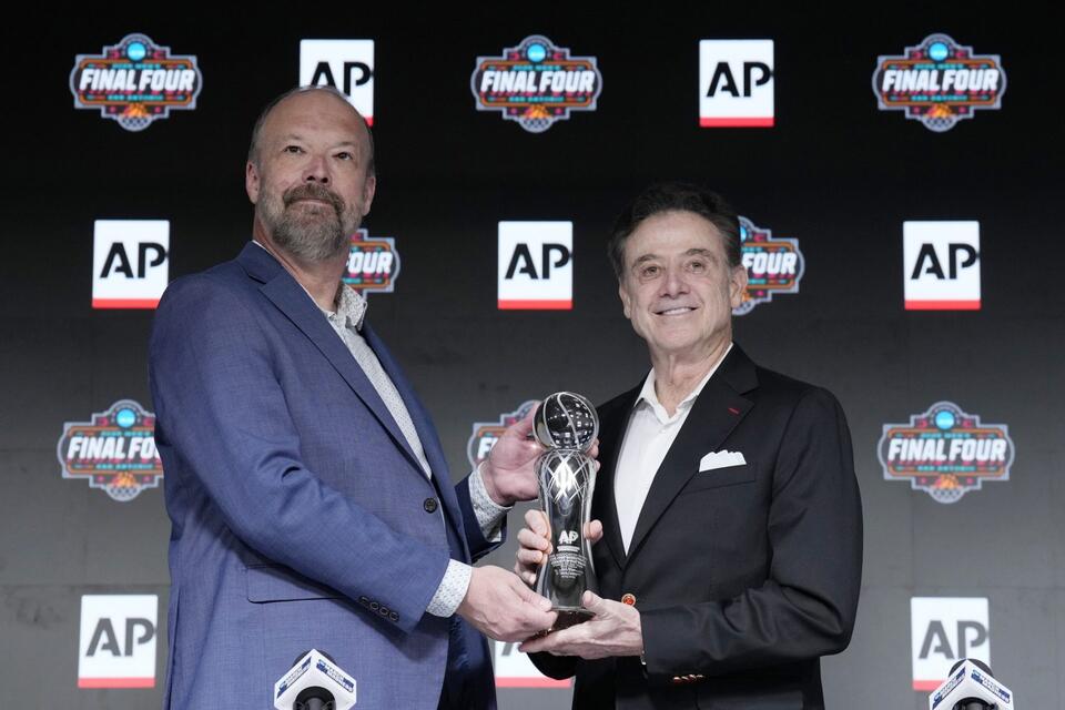 Rick Pitino Gets Honest About Rev Sharing With College Players — ‘Most ...