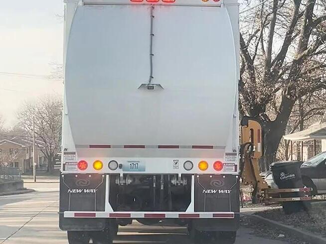 Columbia officially begins automated trash collection with roll carts