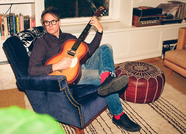 Mike Viola plays rare solo set in Bearsville Theatre’s most intimate ...