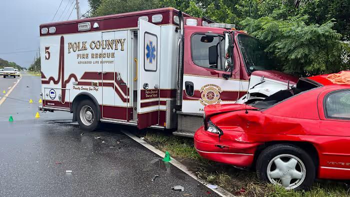3-way crash with ambulance kills driver in Winter Haven - NewsBreak