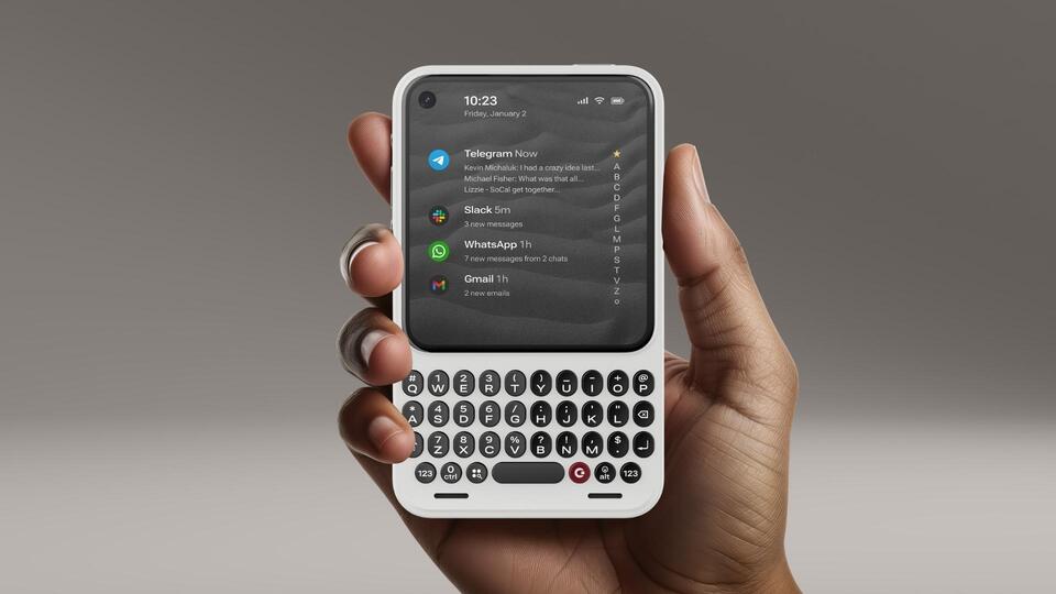 The Clicks Communicator is a phone that values simplicity over apps ...