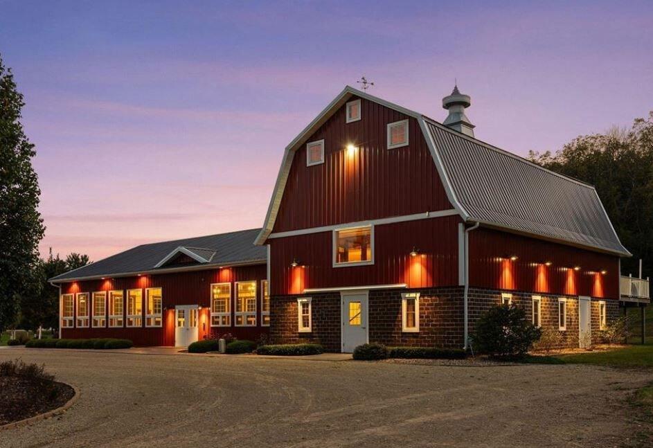 One of Minnesota’s Coolest Barn Venues Just Listed for Sale - NewsBreak