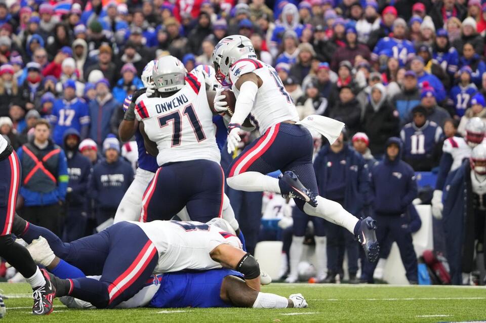 NFC East Team May Sign Three-Time Pro Bowler - NewsBreak