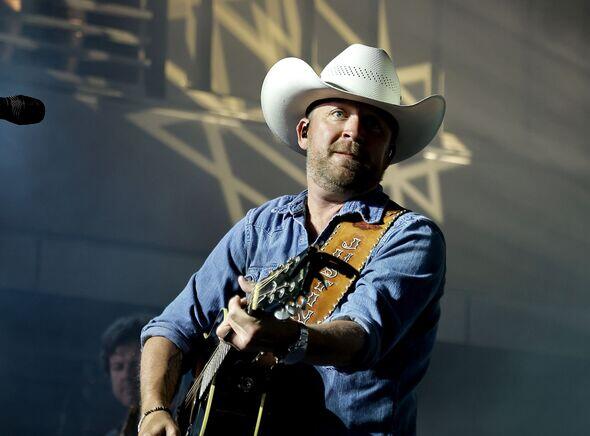 Country star announces he's stepping away from touring to focus on his ...