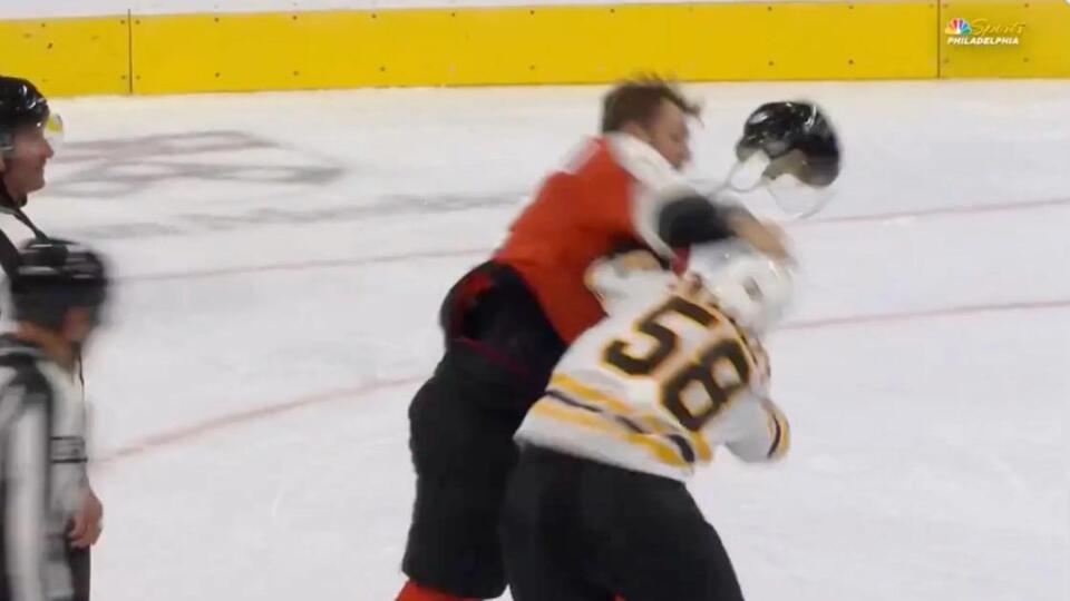 Sean Couturier drops gloves, sends clear message in Flyers OT win over ...