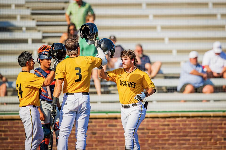 Apaches Win 2-1 over Paris Dragons - NewsBreak