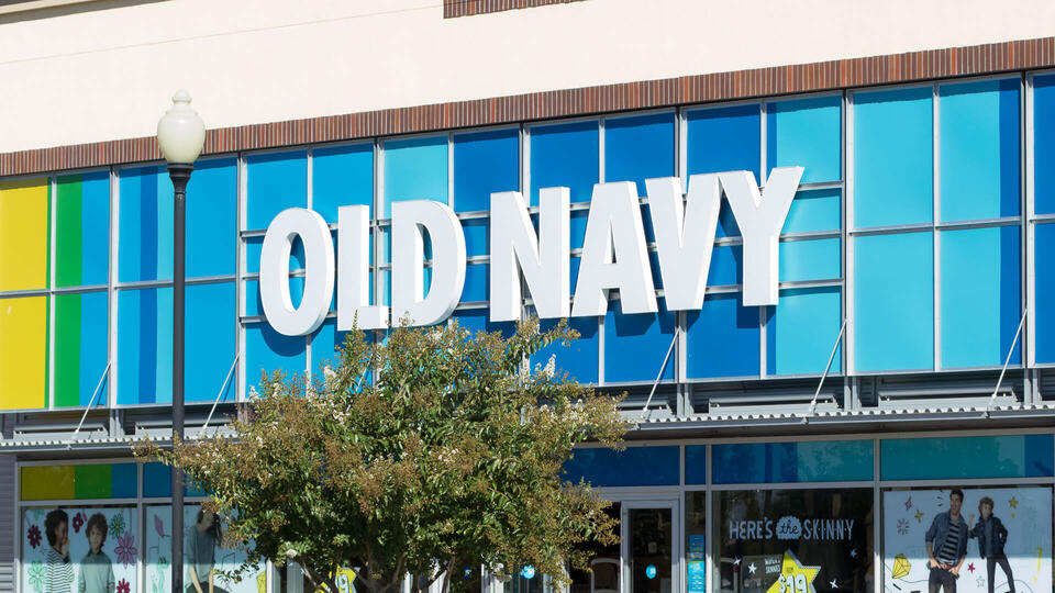 8 Old Navy Clothing Items You Should Buy in January To Maximize Savings ...