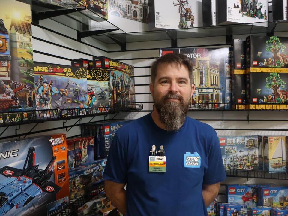 Bricks & Minifigs LEGO store opening in South Sacramento - NewsBreak
