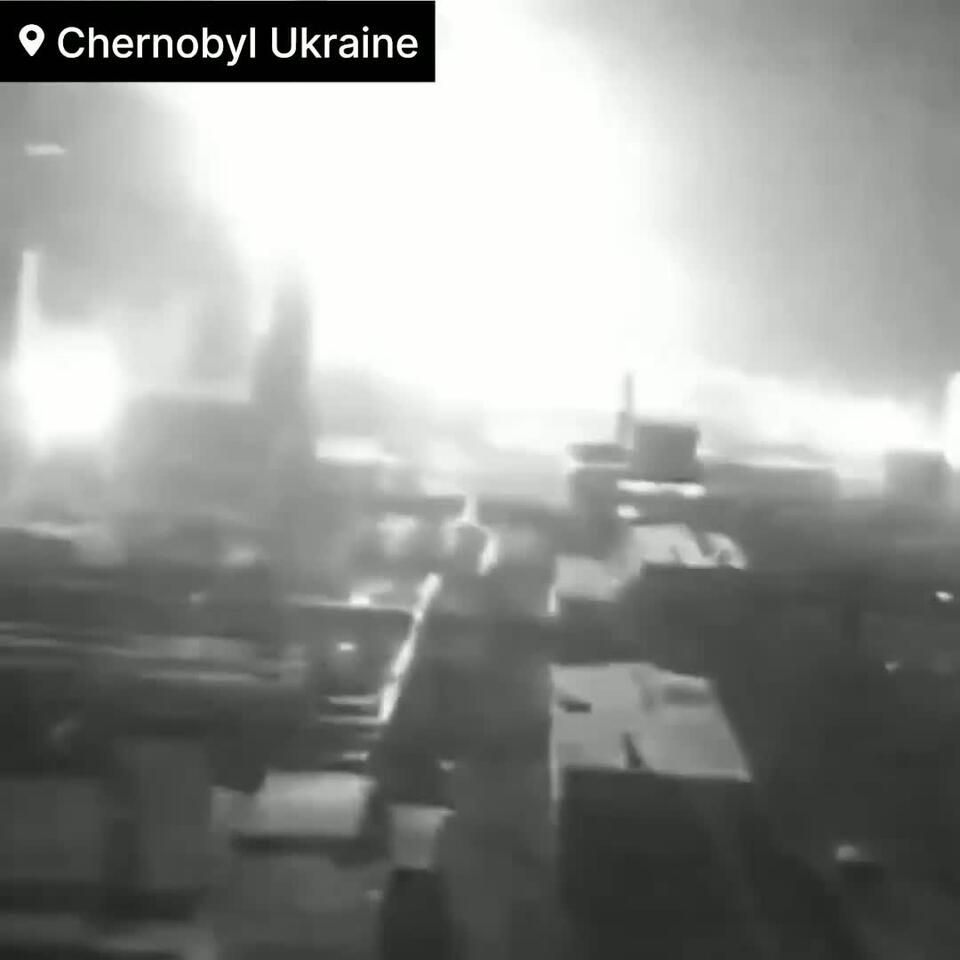 🚨#BREAKING: Watch as a Russian drone hit the shelter housing the ...