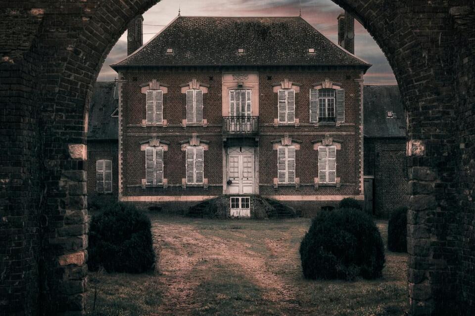 Spooky Massachusetts House Ranks Among World’s Most Absolute Terrifying ...