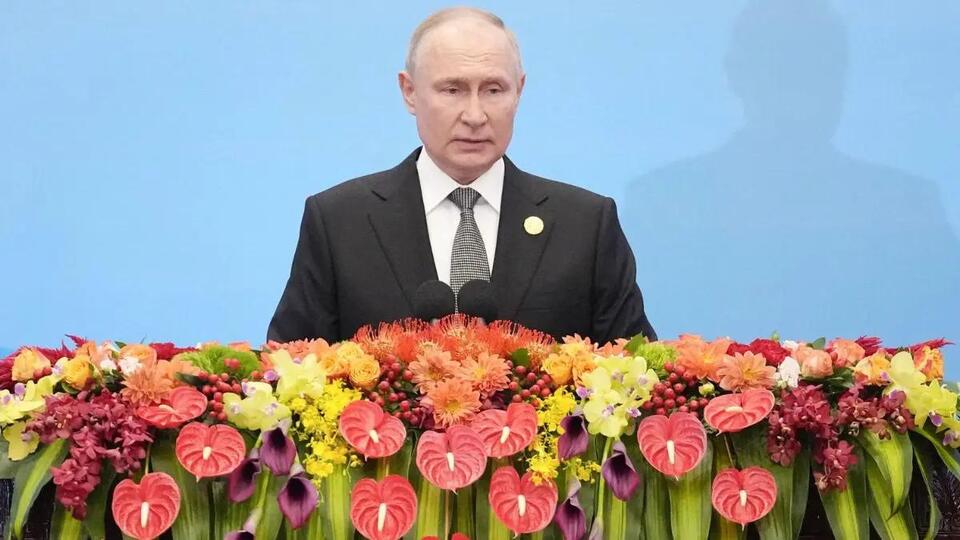 EXCLUSIVE: Putin Turns Biohacker! Radar Reveals the Secrets of Mad Vlad ...