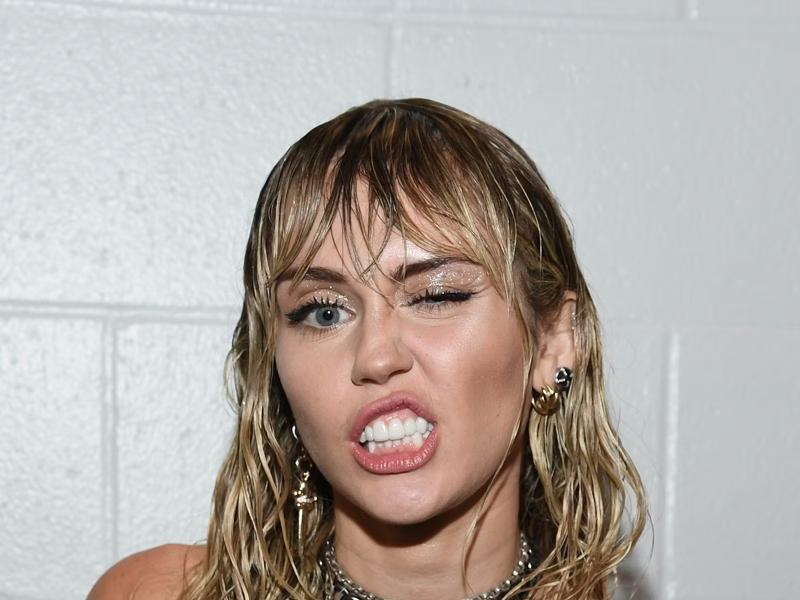 Miley Cyrus Brought Her 2009-Era Hair Back, But Not Without A Twist