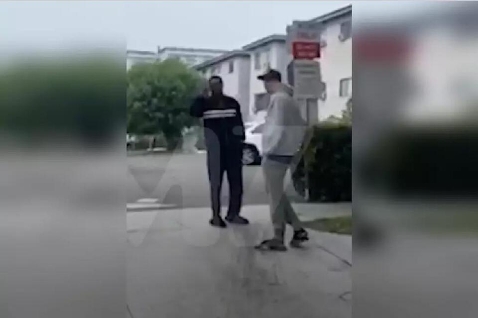 Diddy Spotted Randomly Standing on Sidewalk in Los Angeles, People ...