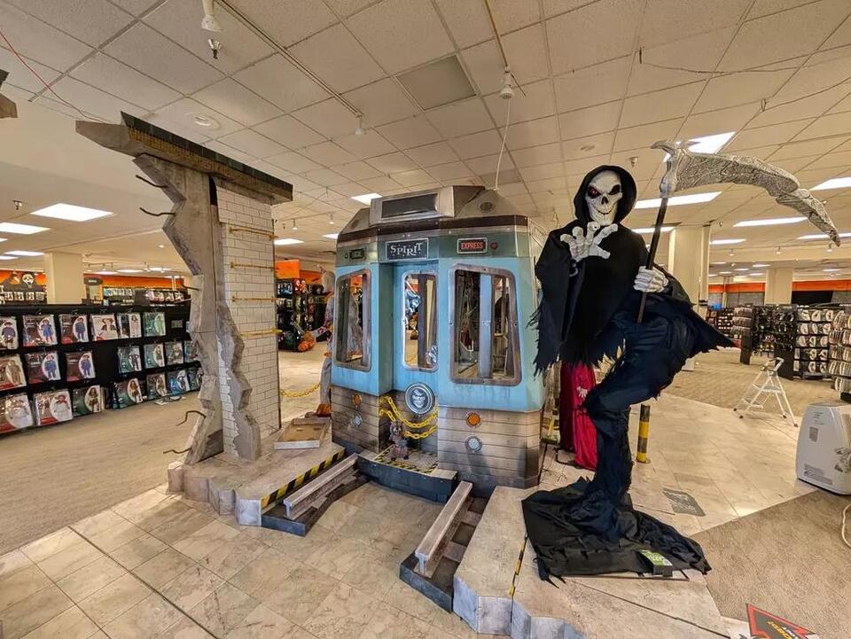 Spirit Halloween Opens Several Eastern Iowa Locations for 2025 - NewsBreak
