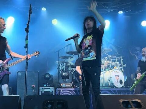 DAN LILKER Says Playing With ANTHRAX Again After 40 Years Was 'A Fun, Positive Experience'