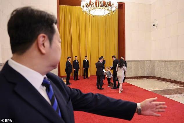 Musk brings his son X Æ A-12 to meeting with Chinese PM during Trump ...