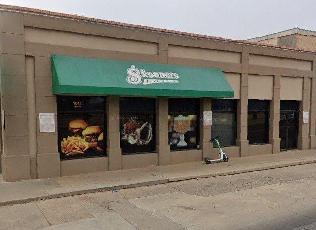 Lubbock Locals Prepare For A Last Hurrah At Skooners Before The Dive ...