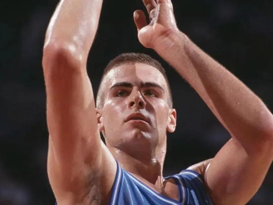 Former UNC Basketball Star Eric Montross Dies At 52