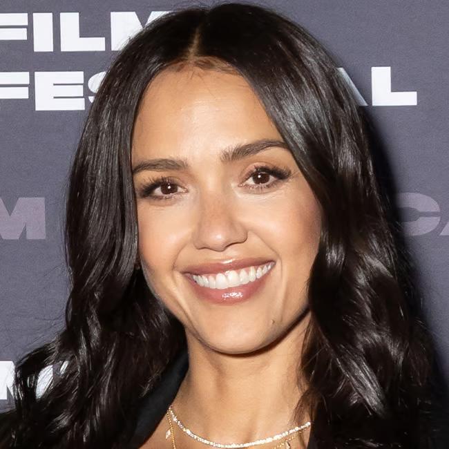 Jessica Alba Looks Effortlessly Chic In A Hoodie While Cooking Pozole ...