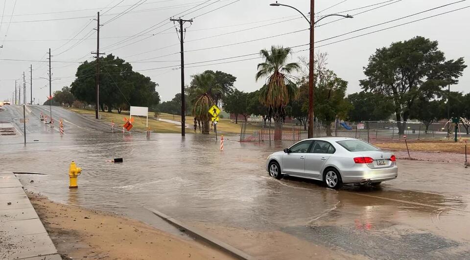 Rain floods several roads in Yuma County - NewsBreak