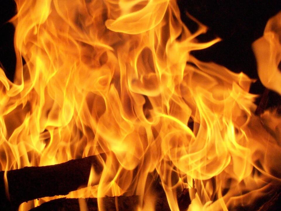 Structure Fire at 241 Ruth Ann Drive, Defiance Ohio 43512 - NewsBreak