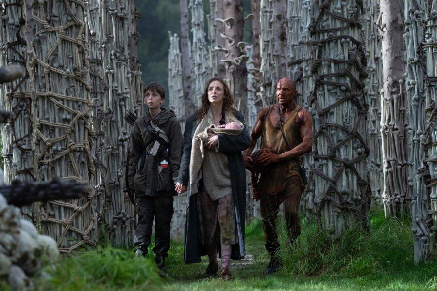 Movie review: '28 Years Later' takes ambitious, dubious risks - NewsBreak