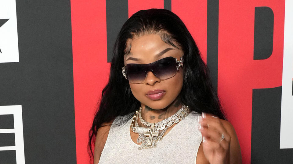 Chrisean Rock Cries While Removing Blueface Face Tattoo: 'That's What I ...