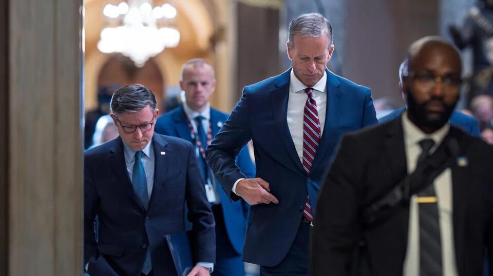 Senate defeats government funding measure as shutdown hits Day 9 ...