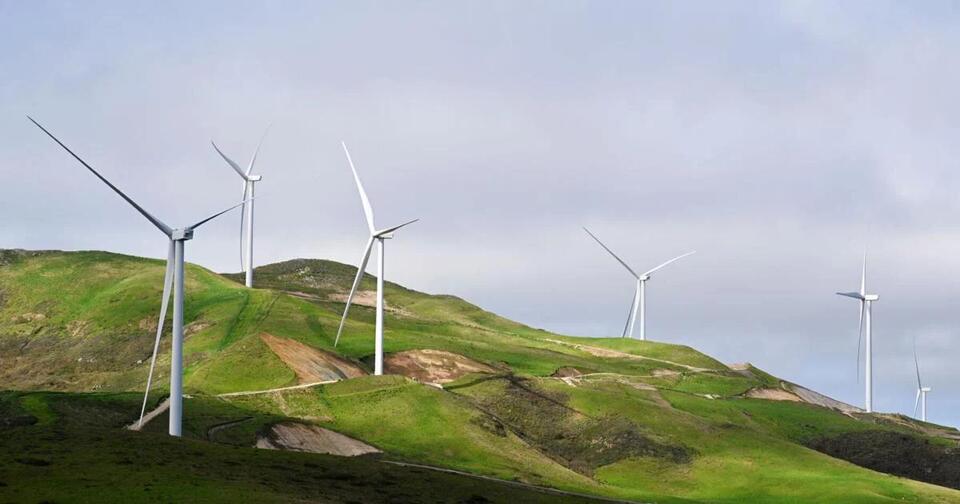 Strauss Wind Farm celebrates completion with ribbon cutting ceremony ...