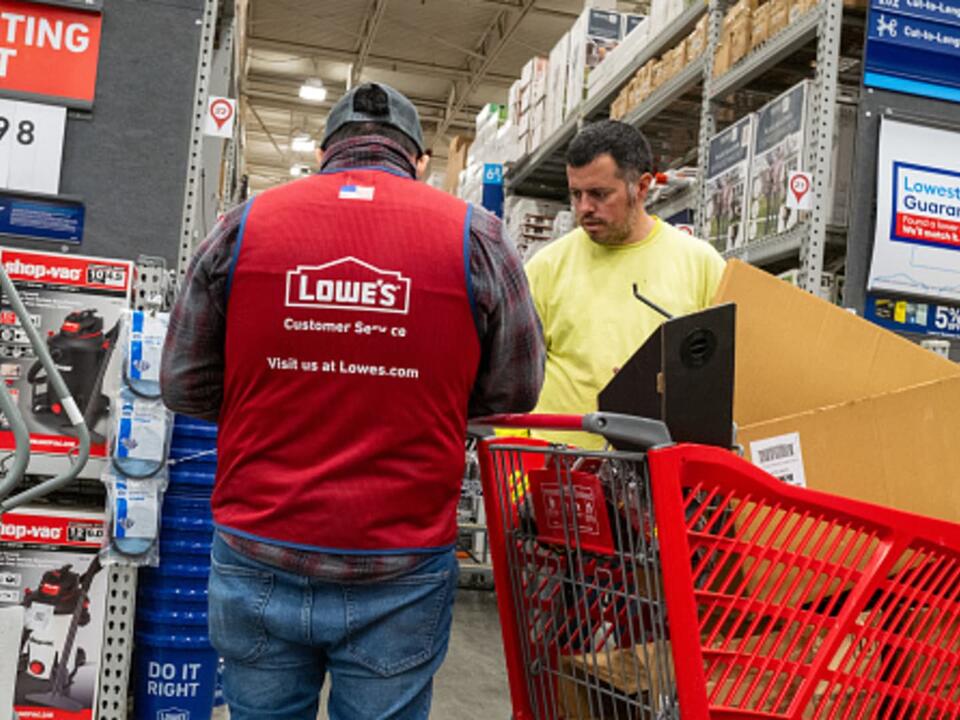Lowe's cuts full-year outlook as it expects weaker home improvement sales