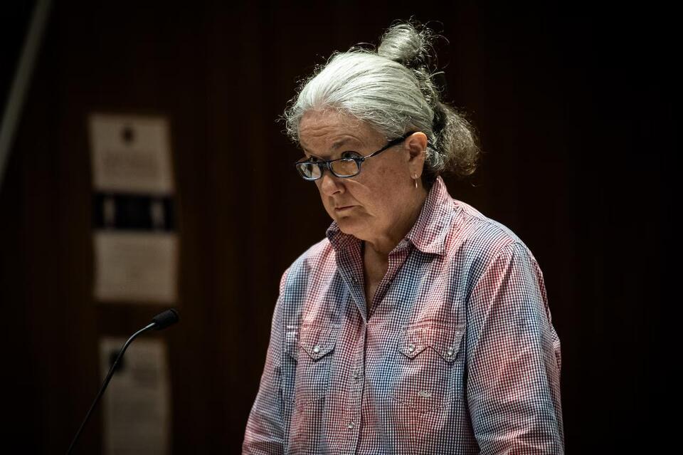 ‘Bee lady’ nabbed in Tennessee 2 days after going on the lam when she ...