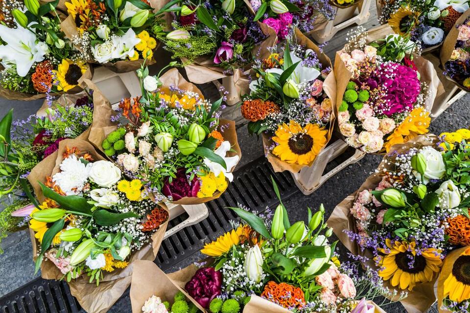 Your Unofficial Guide to 2026 Farmers Markets in Eastern Iowa [LIST ...