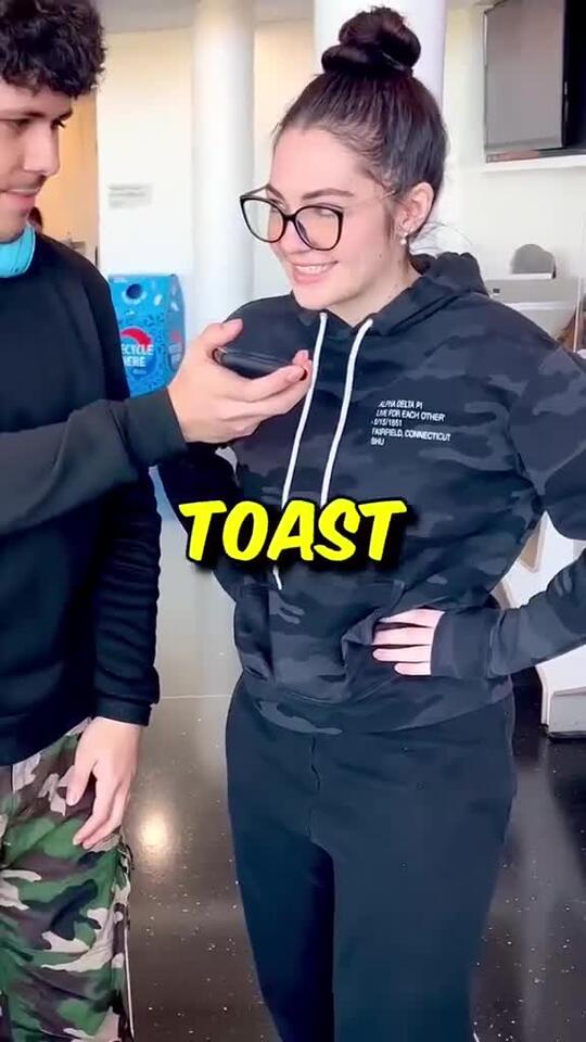 Spell toast Say it 5 times What do you put in the toaster_ - NewsBreak