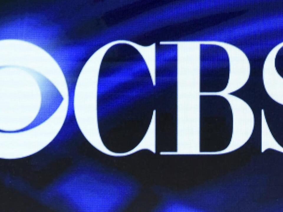 Former CBS news anchor claims he was replaced over diversity initiatives