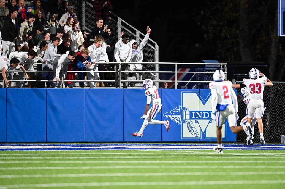 Walton shocks undefeated McEachern in first round - NewsBreak