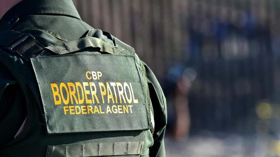 Ex-Border Patrol Agent Sentenced Over 7 Years for Accepting Bribes ...