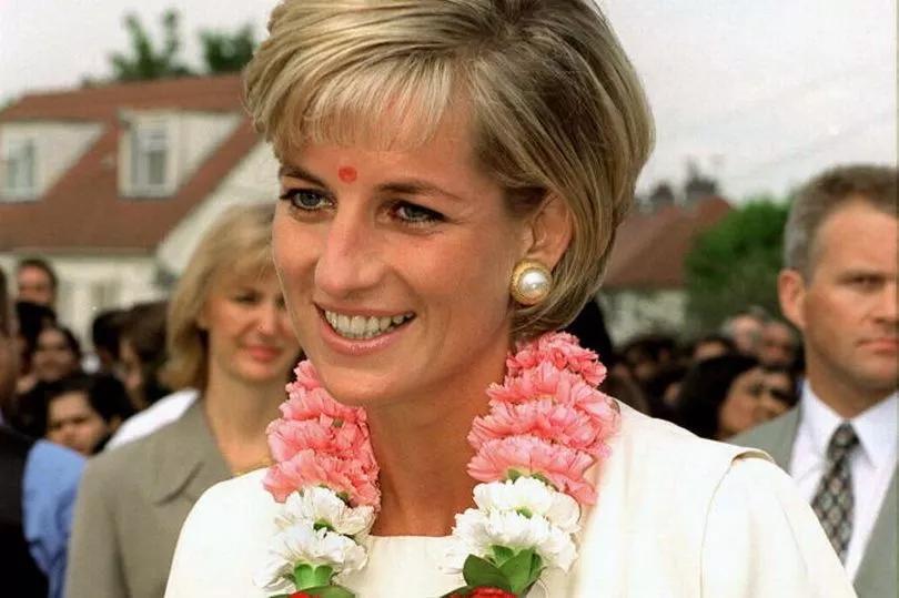 Princess Diana's love letters to ex-soldier may sell for $1million in ...